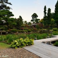 Yatsuhashi and Soribashi, two types of Japanese traditional bridges