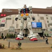 Defining images of Japan, Giant Robots