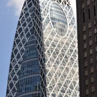 How they clean the Mode Gakuen Cocoon Tower